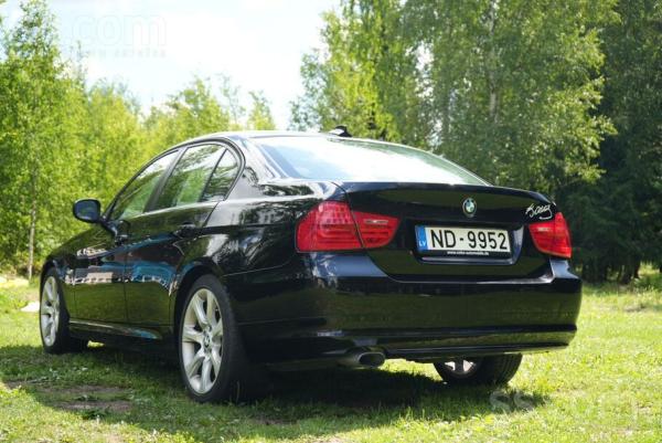 Black BMW 320 2011 in Aizkraukle, with an engine capacity of 2.00 L and mileage of 317 thousand km for 7490 €, photo 5 on AUTOMOTO.COM.LV