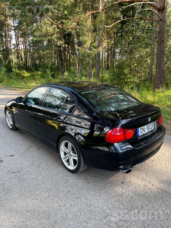 Melns BMW 320 2011 Ogre, ar dzinēja tilpumu 2.00 L un nobraukumu 356 tūkst. km par 4750 €, foto 4 vietnē AUTOMOTO.COM.LV