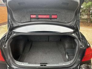 Black BMW 320 2011 in Kaunas, with an engine capacity of 2.00 L and mileage of 294 thousand km for 4800 €, photo 7 on AUTOMOTO.COM.LV