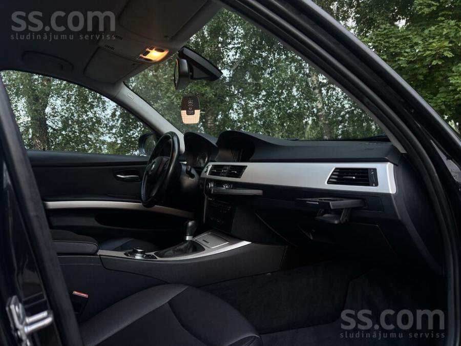 Melns BMW 320 2011 Tukums, ar dzinēja tilpumu 2.00 L un nobraukumu 268 tūkst. km par 5690 €, foto 16 vietnē AUTOMOTO.COM.LV