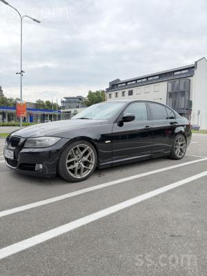 Black BMW 320 2011 in Riga, with an engine capacity of 2.00 L and mileage of 323 thousand km for 6350 €, photo  on AUTOMOTO.COM.LV