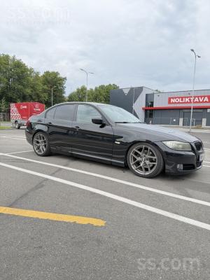 Melns BMW 320 2011 Rīga, ar dzinēja tilpumu 2.00 L un nobraukumu 323 tūkst. km par 6350 €, foto 3 vietnē AUTOMOTO.COM.LV
