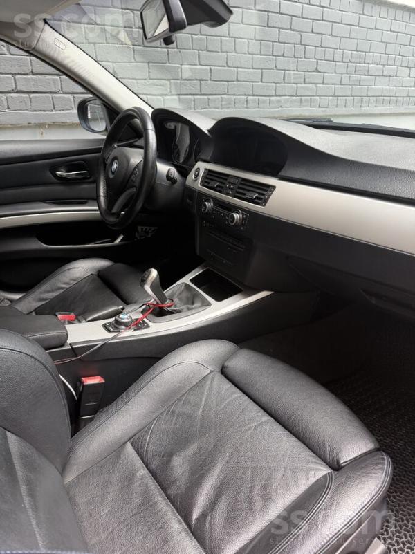 Black BMW 320 2011 in Riga, with an engine capacity of 2.00 L and mileage of 323 thousand km for 6350 €, photo 4 on AUTOMOTO.COM.LV