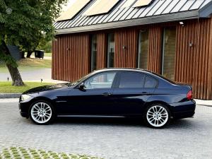 Melns BMW 320 2011 Viļņa, ar dzinēja tilpumu 2.00 L un nobraukumu 289 tūkst. km par 4400 €, foto 5 vietnē AUTOMOTO.COM.LV