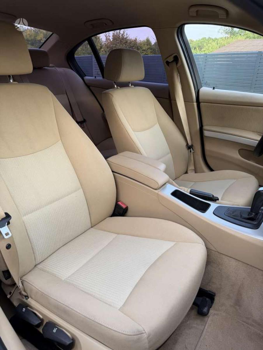 Melns BMW 320 2011 Viļņa, ar dzinēja tilpumu 2.00 L un nobraukumu 289 tūkst. km par 4400 €, foto 14 vietnē AUTOMOTO.COM.LV