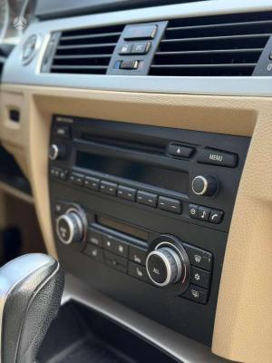 Melns BMW 320 2011 Viļņa, ar dzinēja tilpumu 2.00 L un nobraukumu 289 tūkst. km par 4400 €, foto 16 vietnē AUTOMOTO.COM.LV