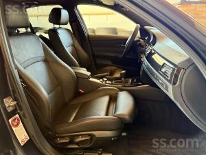 Black BMW 320 2011 in Tukums, with an engine capacity of 2.00 L and mileage of 284 thousand km for 6299 €, photo 8 on AUTOMOTO.COM.LV
