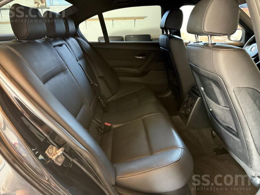 Black BMW 320 2011 in Tukums, with an engine capacity of 2.00 L and mileage of 284 thousand km for 6299 €, photo 10 on AUTOMOTO.COM.LV