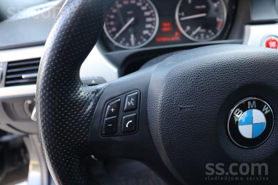 Melns BMW 320 2011 Rīga, ar dzinēja tilpumu 2.00 L un nobraukumu 337 tūkst. km par 6990 €, foto 12 vietnē AUTOMOTO.COM.LV