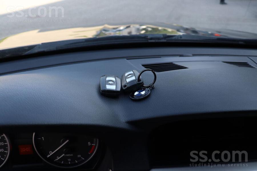 Melns BMW 320 2011 Rīga, ar dzinēja tilpumu 2.00 L un nobraukumu 337 tūkst. km par 6990 €, foto 26 vietnē AUTOMOTO.COM.LV