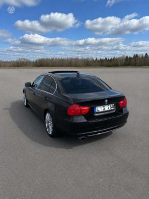 Melns BMW 320 2011 Kėdainiai, ar dzinēja tilpumu 2.00 L un nobraukumu 407 tūkst. km par 4200 €, foto 4 vietnē AUTOMOTO.COM.LV