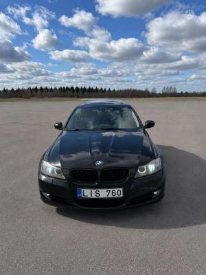 Melns BMW 320 2011 Kėdainiai, ar dzinēja tilpumu 2.00 L un nobraukumu 407 tūkst. km par 4200 €, foto 7 vietnē AUTOMOTO.COM.LV