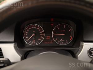 Melns BMW 320 2011 Limbaži, ar dzinēja tilpumu 2.00 L un nobraukumu 226 tūkst. km par 9500 €, foto 12 vietnē AUTOMOTO.COM.LV