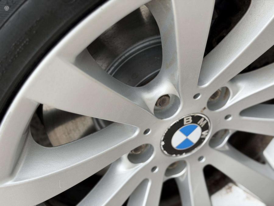 Melns BMW 320 2011 Viļņa, ar dzinēja tilpumu 2.00 L un nobraukumu 279 tūkst. km par 4900 €, foto 11 vietnē AUTOMOTO.COM.LV