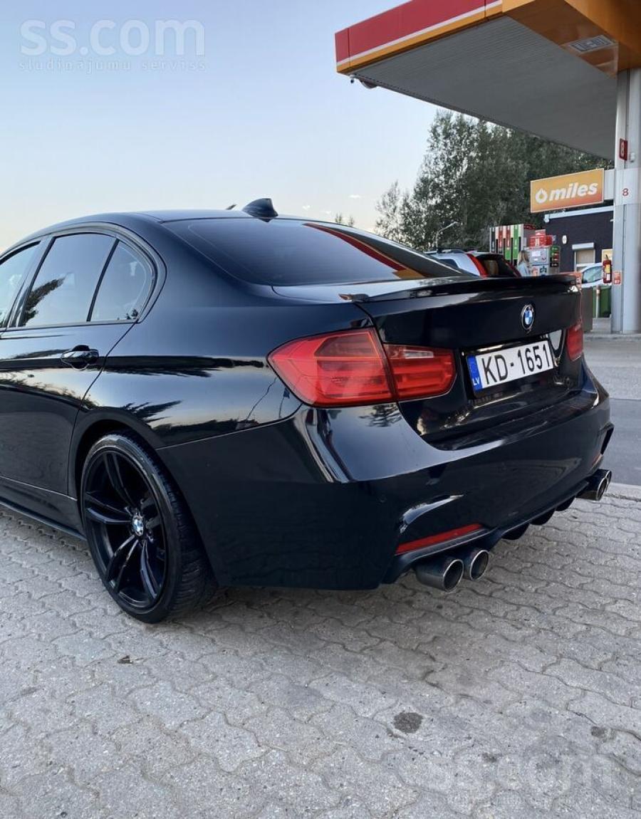 Black BMW 320 2012 in Riga, with an engine capacity of 2.00 L and mileage of 214 thousand km for 13400 €, photo 5 on AUTOMOTO.COM.LV
