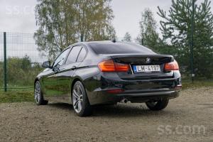 Black BMW 320 2012 in Riga, with an engine capacity of 2.00 L and mileage of 352 thousand km for 10990 €, photo 4 on AUTOMOTO.COM.LV