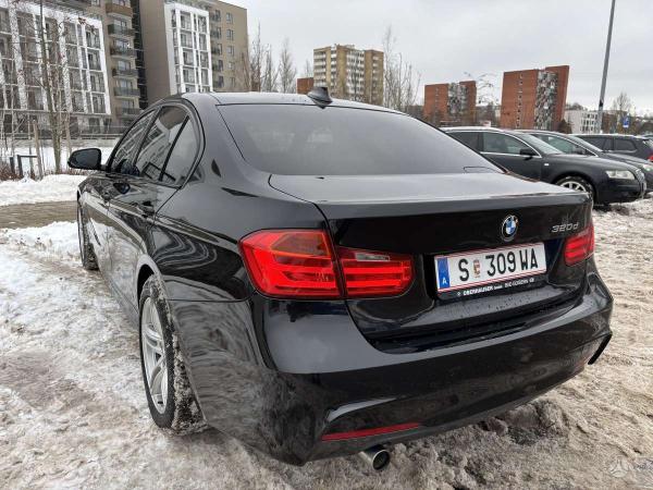 Black BMW 320 2012 in Vilnius, with an engine capacity of 2.00 L and mileage of 246 thousand km for 11700 €, photo 3 on AUTOMOTO.COM.LV