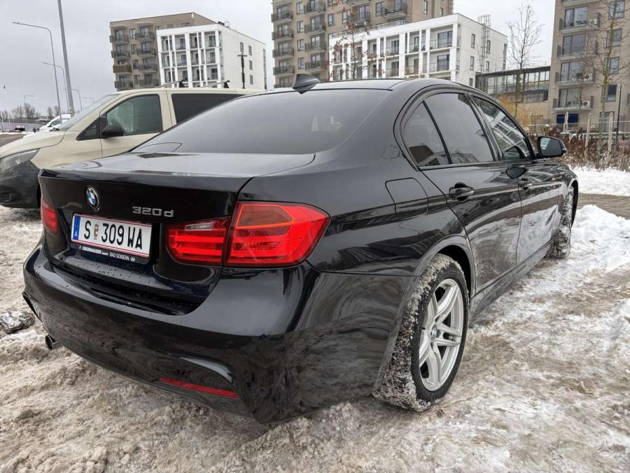 Black BMW 320 2012 in Vilnius, with an engine capacity of 2.00 L and mileage of 246 thousand km for 11700 €, photo 4 on AUTOMOTO.COM.LV