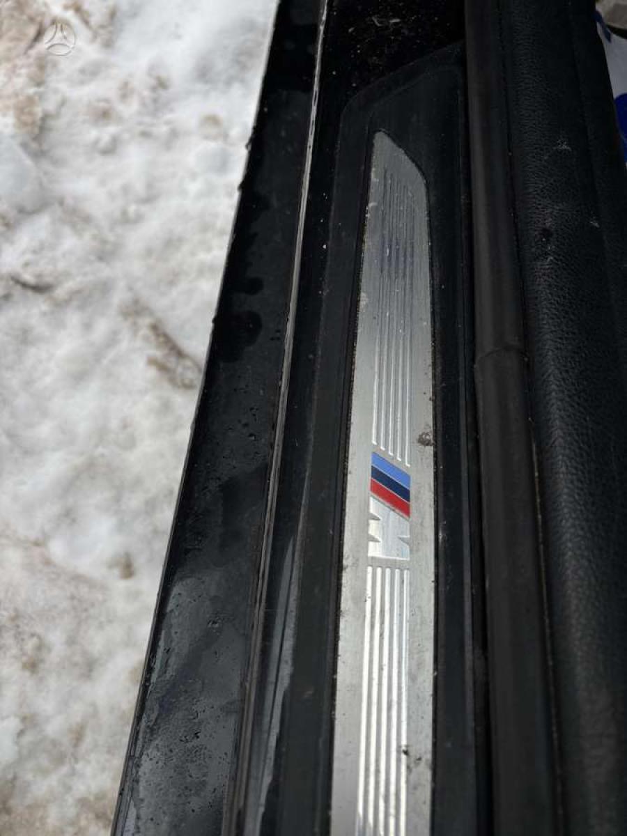 Black BMW 320 2012 in Vilnius, with an engine capacity of 2.00 L and mileage of 246 thousand km for 11700 €, photo 18 on AUTOMOTO.COM.LV