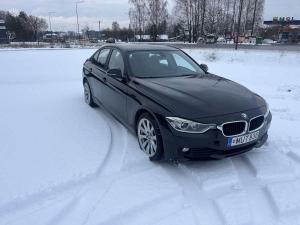 Black BMW 320 2012 in Kaunas, with an engine capacity of 2.00 L and mileage of 242 thousand km for 8500 €, photo 2 on AUTOMOTO.COM.LV