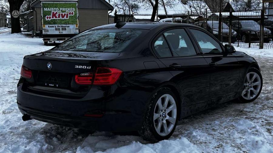 Melns BMW 320 2012 Ukmergė, ar dzinēja tilpumu 2.00 L un nobraukumu 290 tūkst. km par 9200 €, foto 3 vietnē AUTOMOTO.COM.LV