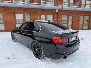 Black BMW 320 2012 in Marijampole, with an engine capacity of 0.00 L and mileage of 297 thousand km for 9800 €, photo 7 on AUTOMOTO.COM.LV