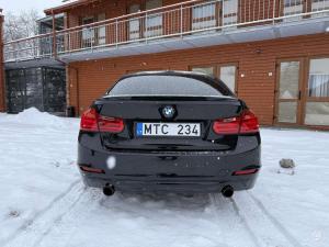 Black BMW 320 2012 in Marijampole, with an engine capacity of 0.00 L and mileage of 297 thousand km for 9800 €, photo 8 on AUTOMOTO.COM.LV