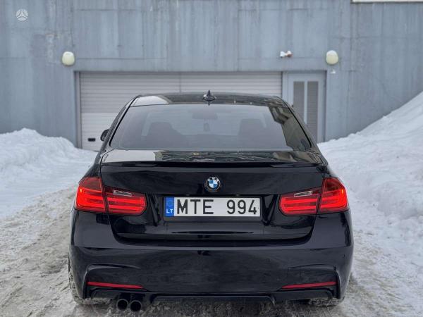 Black BMW 320 2012 in Vilnius, with an engine capacity of 2.00 L and mileage of 287 thousand km for 9300 €, photo 5 on AUTOMOTO.COM.LV