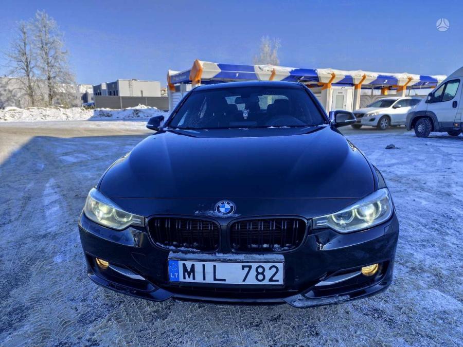 Melns BMW 320 2012 Viļņa, ar dzinēja tilpumu 2.00 L un nobraukumu 312 tūkst. km par 8500 €, foto 3 vietnē AUTOMOTO.COM.LV