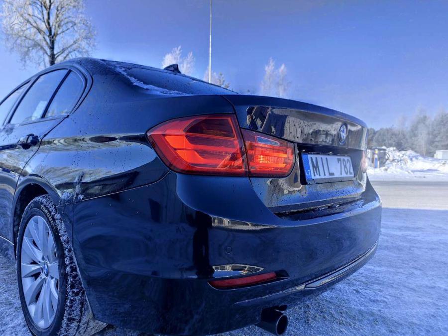 Melns BMW 320 2012 Viļņa, ar dzinēja tilpumu 2.00 L un nobraukumu 312 tūkst. km par 8500 €, foto 11 vietnē AUTOMOTO.COM.LV