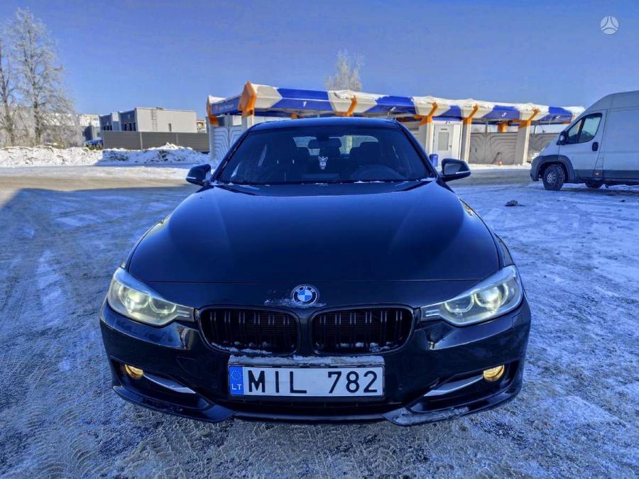 Melns BMW 320 2012 Viļņa, ar dzinēja tilpumu 2.00 L un nobraukumu 312 tūkst. km par 8500 €, foto 19 vietnē AUTOMOTO.COM.LV