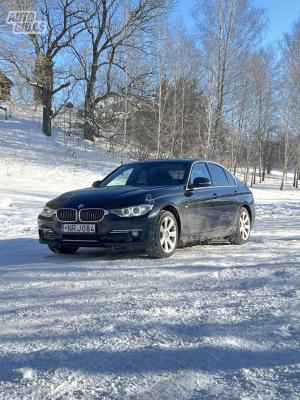 Melns BMW 320 2012 Viļņa, ar dzinēja tilpumu 2.00 L un nobraukumu 392 tūkst. km par 9000 €, foto  vietnē AUTOMOTO.COM.LV