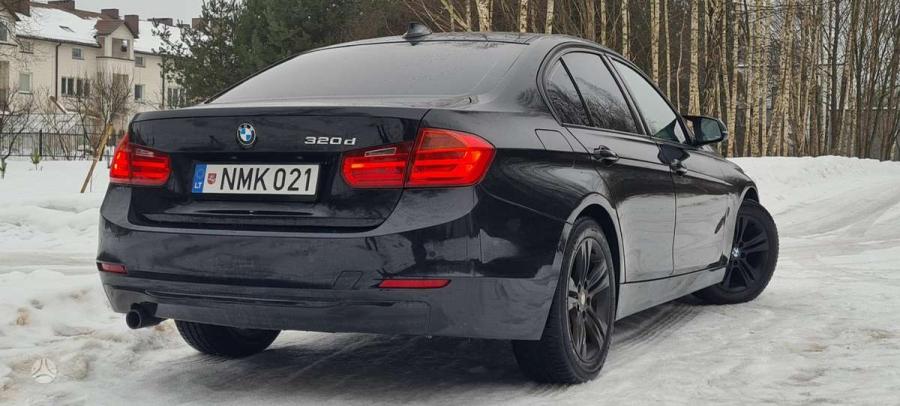 Black BMW 320 2012 in Vilnius, with an engine capacity of 2.00 L and mileage of 295 thousand km for 8700 €, photo 3 on AUTOMOTO.COM.LV