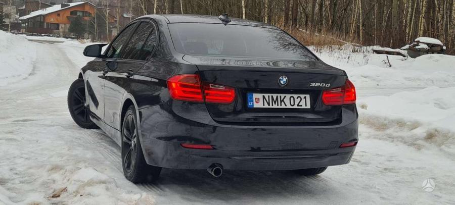Black BMW 320 2012 in Vilnius, with an engine capacity of 2.00 L and mileage of 295 thousand km for 8700 €, photo 4 on AUTOMOTO.COM.LV