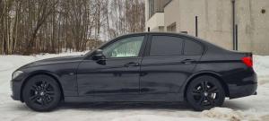 Black BMW 320 2012 in Vilnius, with an engine capacity of 2.00 L and mileage of 295 thousand km for 8700 €, photo 5 on AUTOMOTO.COM.LV