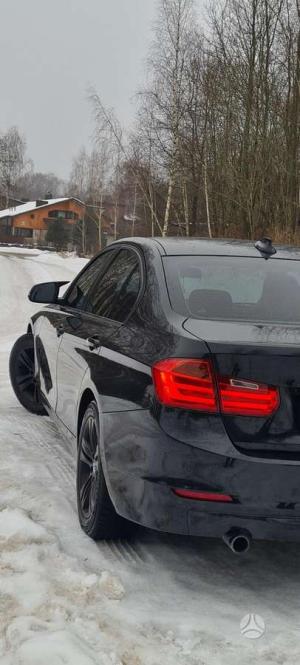 Black BMW 320 2012 in Vilnius, with an engine capacity of 2.00 L and mileage of 295 thousand km for 8700 €, photo 9 on AUTOMOTO.COM.LV