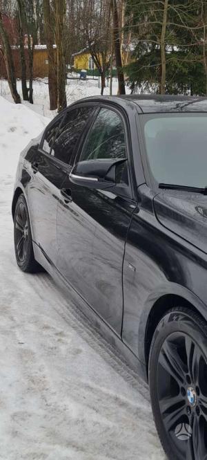 Black BMW 320 2012 in Vilnius, with an engine capacity of 2.00 L and mileage of 295 thousand km for 8700 €, photo 23 on AUTOMOTO.COM.LV