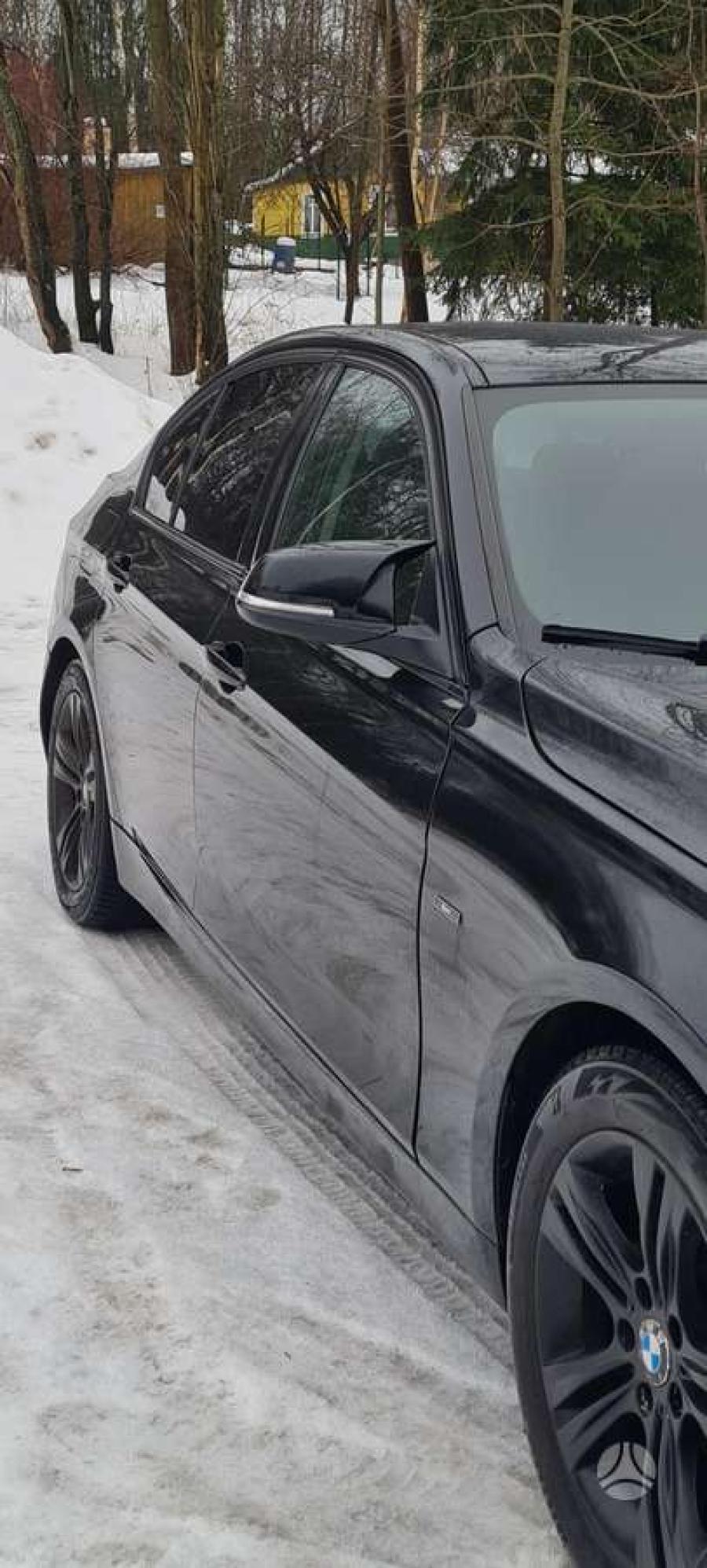 Black BMW 320 2012 in Vilnius, with an engine capacity of 2.00 L and mileage of 295 thousand km for 8700 €, photo 23 on AUTOMOTO.COM.LV