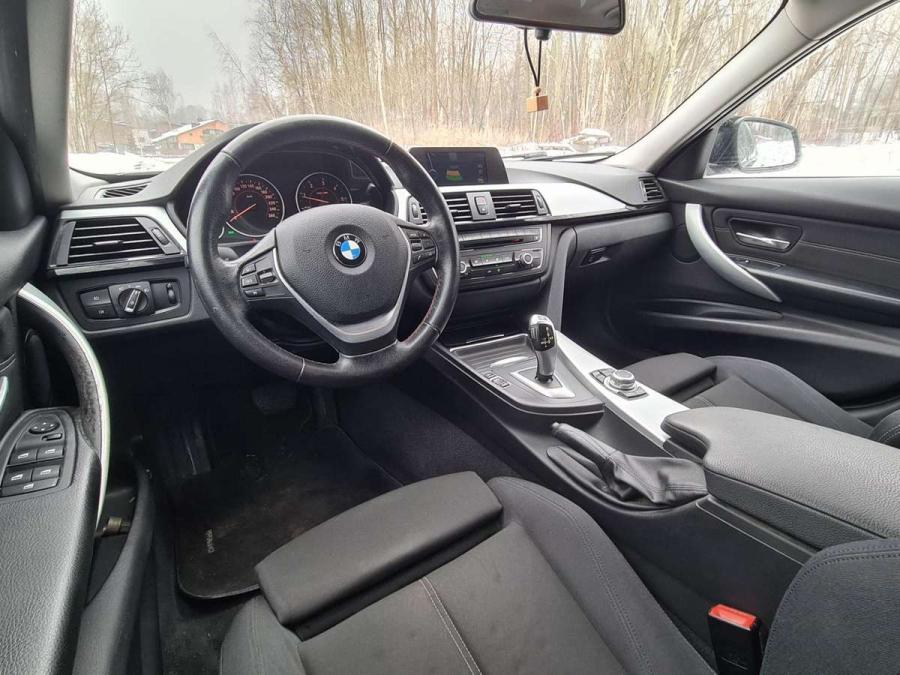Black BMW 320 2012 in Vilnius, with an engine capacity of 2.00 L and mileage of 295 thousand km for 8700 €, photo 35 on AUTOMOTO.COM.LV