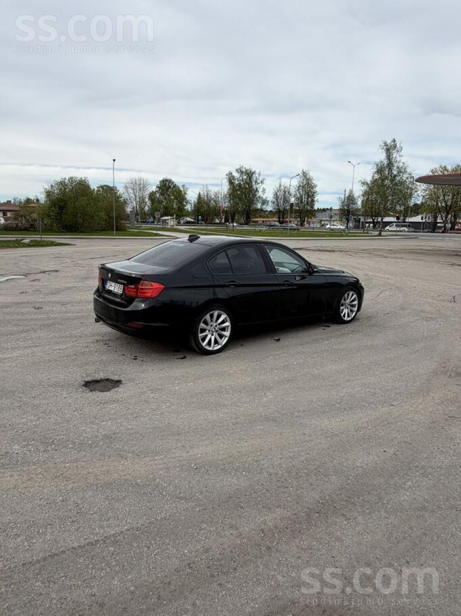 Melns BMW 320 2012 Ogre, ar dzinēja tilpumu 2.00 L un nobraukumu 430 tūkst. km par 6890 €, foto 6 vietnē AUTOMOTO.COM.LV