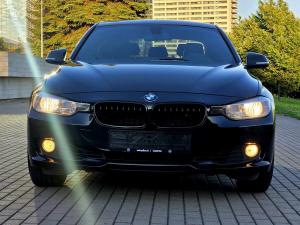 Black BMW 320 2012 in Vilnius, with an engine capacity of 2.00 L and mileage of 188 thousand km for 7500 €, photo 3 on AUTOMOTO.COM.LV
