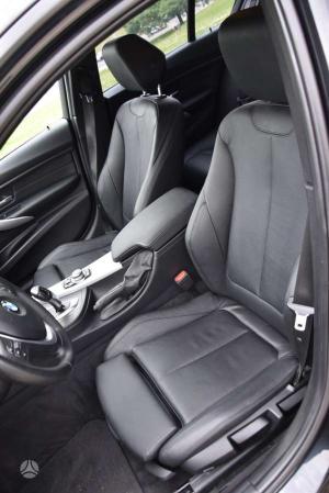 Black BMW 320 2012 in Vilnius, with an engine capacity of 2.00 L and mileage of 189 thousand km for 7500 €, photo 18 on AUTOMOTO.COM.LV