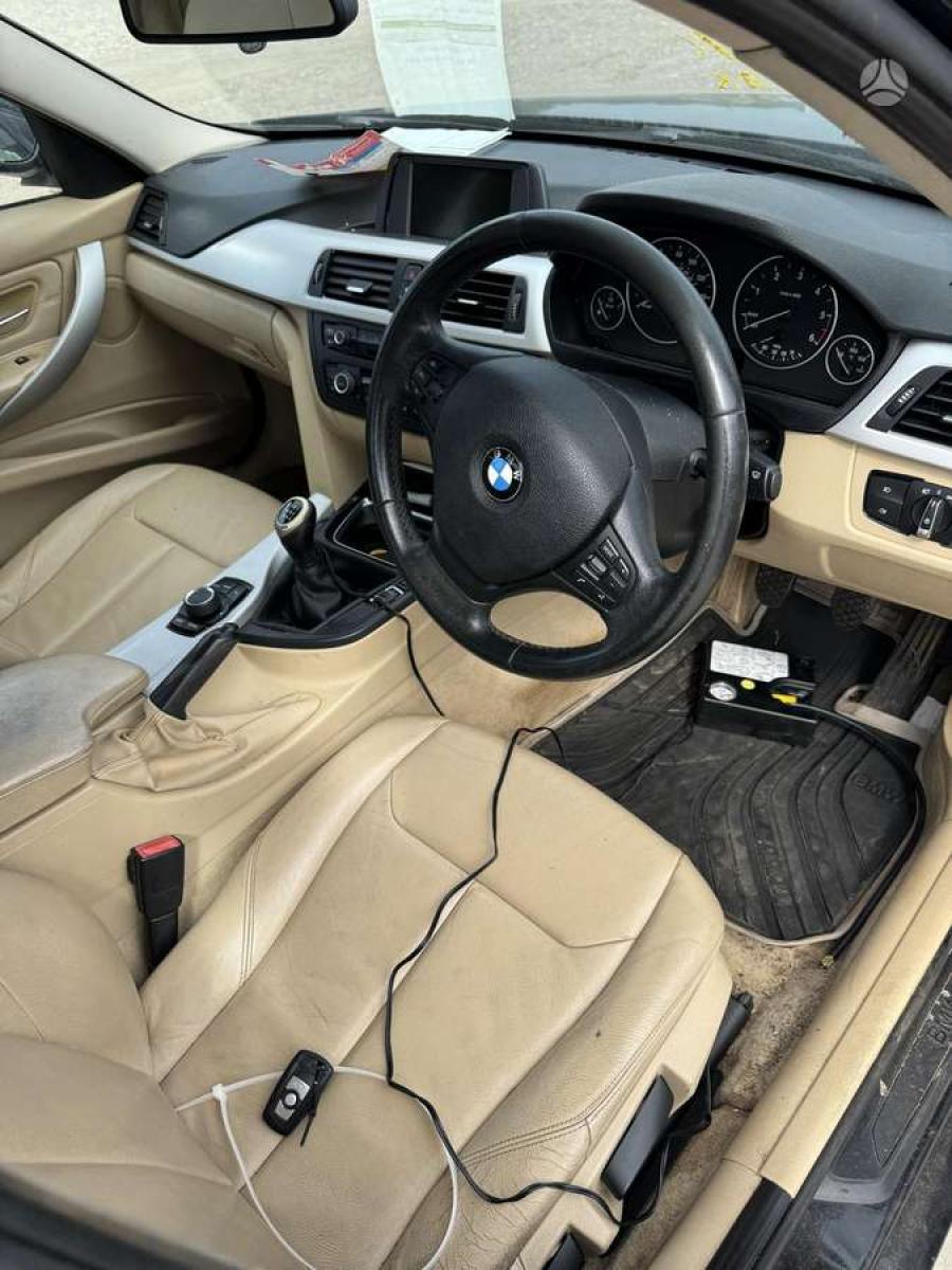 Black BMW 320 2012 in Kaunas, with an engine capacity of 2.00 L and mileage of 120 thousand km for 2400 €, photo 3 on AUTOMOTO.COM.LV
