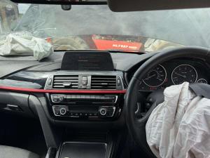 Black BMW 320 2012 in Kaunas, with an engine capacity of 2.00 L and mileage of 120 thousand km for 2400 €, photo 8 on AUTOMOTO.COM.LV