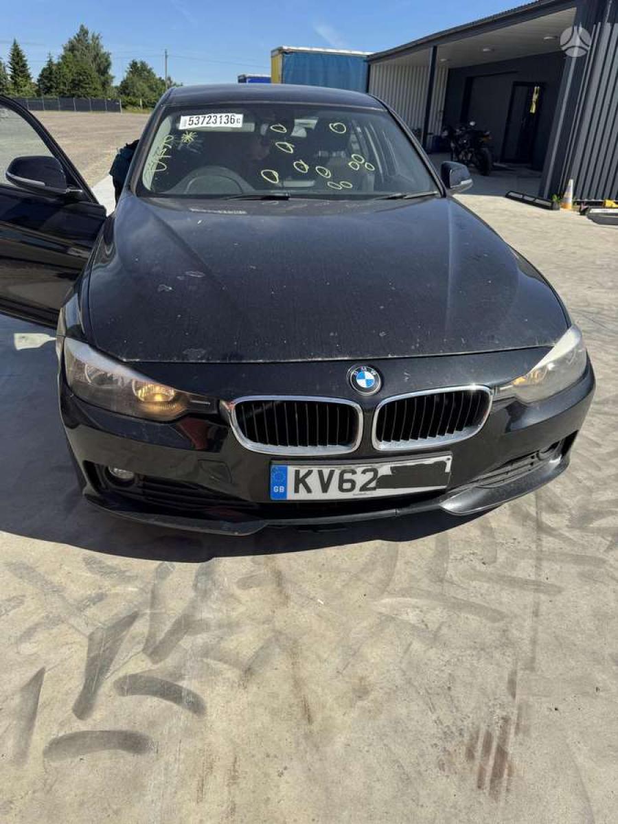 Black BMW 320 2012 in Kaunas, with an engine capacity of 2.00 L and mileage of 120 thousand km for 2400 €, photo 10 on AUTOMOTO.COM.LV