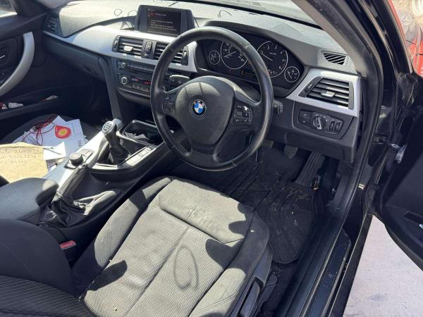 Black BMW 320 2012 in Kaunas, with an engine capacity of 2.00 L and mileage of 120 thousand km for 2400 €, photo 10 on AUTOMOTO.COM.LV