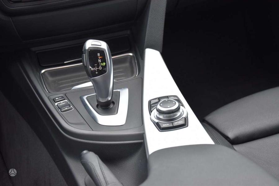 Black BMW 320 2012 in Vilnius, with an engine capacity of 2.00 L and mileage of 189 thousand km for 7500 €, photo 16 on AUTOMOTO.COM.LV