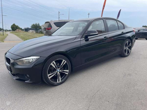 Black BMW 320 2012 in Kaunas, with an engine capacity of 2.00 L and mileage of 278 thousand km for 5950 €, photo 2 on AUTOMOTO.COM.LV