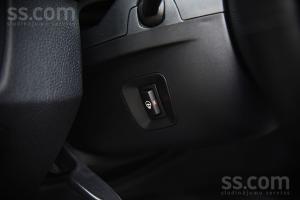 Melns BMW 320 2012 Tukums, ar dzinēja tilpumu 2.00 L un nobraukumu 232 tūkst. km par 9990 €, foto 10 vietnē AUTOMOTO.COM.LV