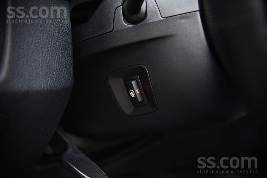 Melns BMW 320 2012 Tukums, ar dzinēja tilpumu 2.00 L un nobraukumu 232 tūkst. km par 9990 €, foto 10 vietnē AUTOMOTO.COM.LV